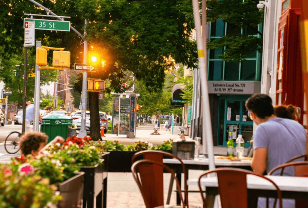 Sac's Place | Best Italian Restaurant in Astoria