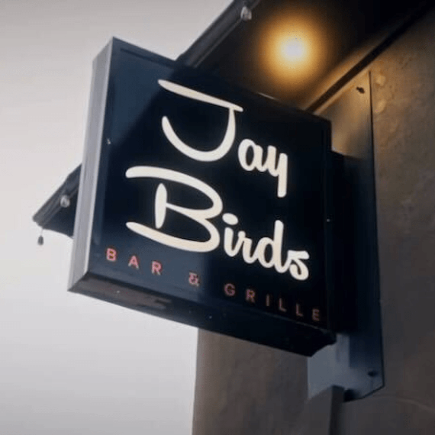 Best American restaurant in Lathrup Village, MI | Jay Birds Bar & Grille