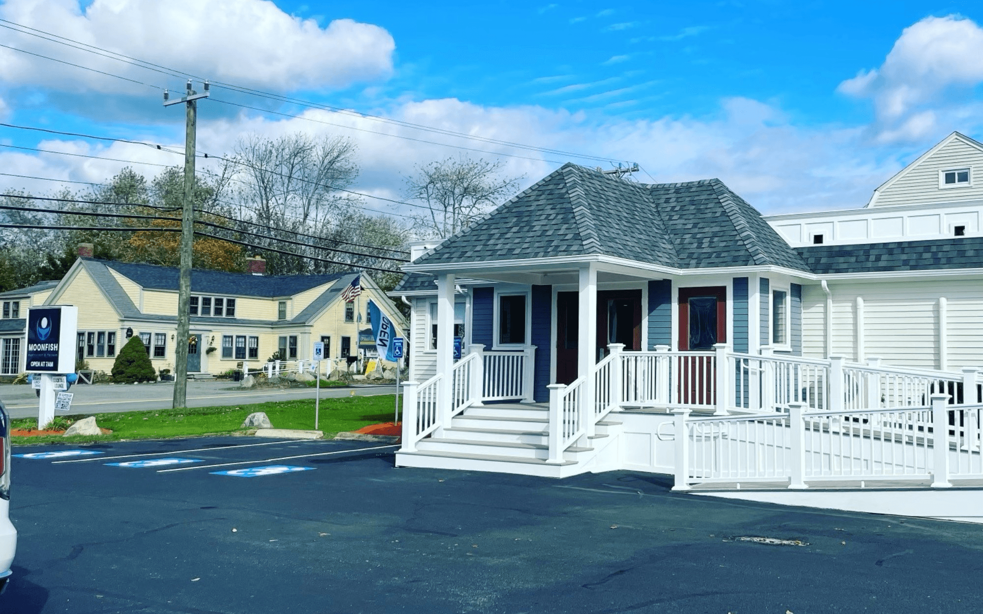 Best Seafood in West Dennis, MA | Moonfish Restaurant