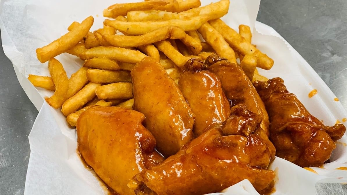 Sharks Fish & Chicken | Best Fried chicken restaurant in Illinois ...