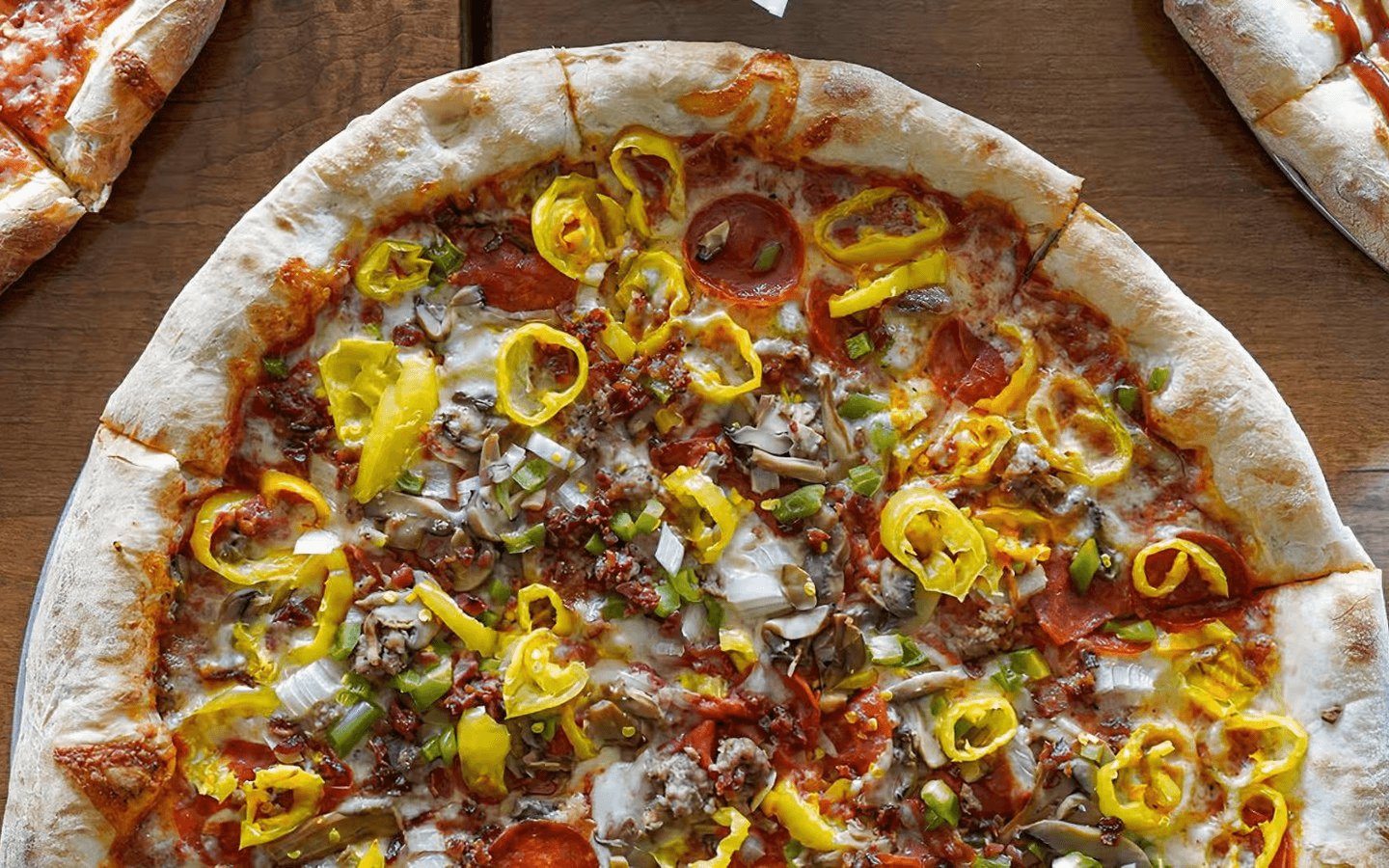 Luca's New York Style Pizza | Best pizza in Stow, OH