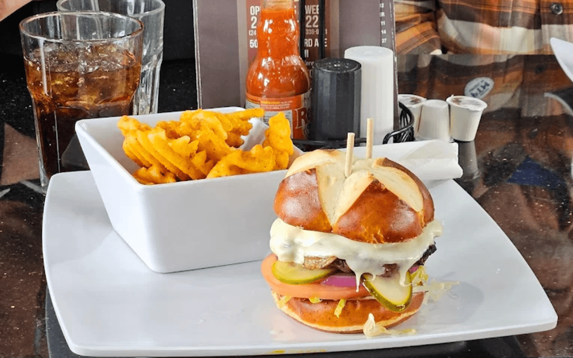 Best Diner in Pontiac, MI | M1 Grill | Diner near me