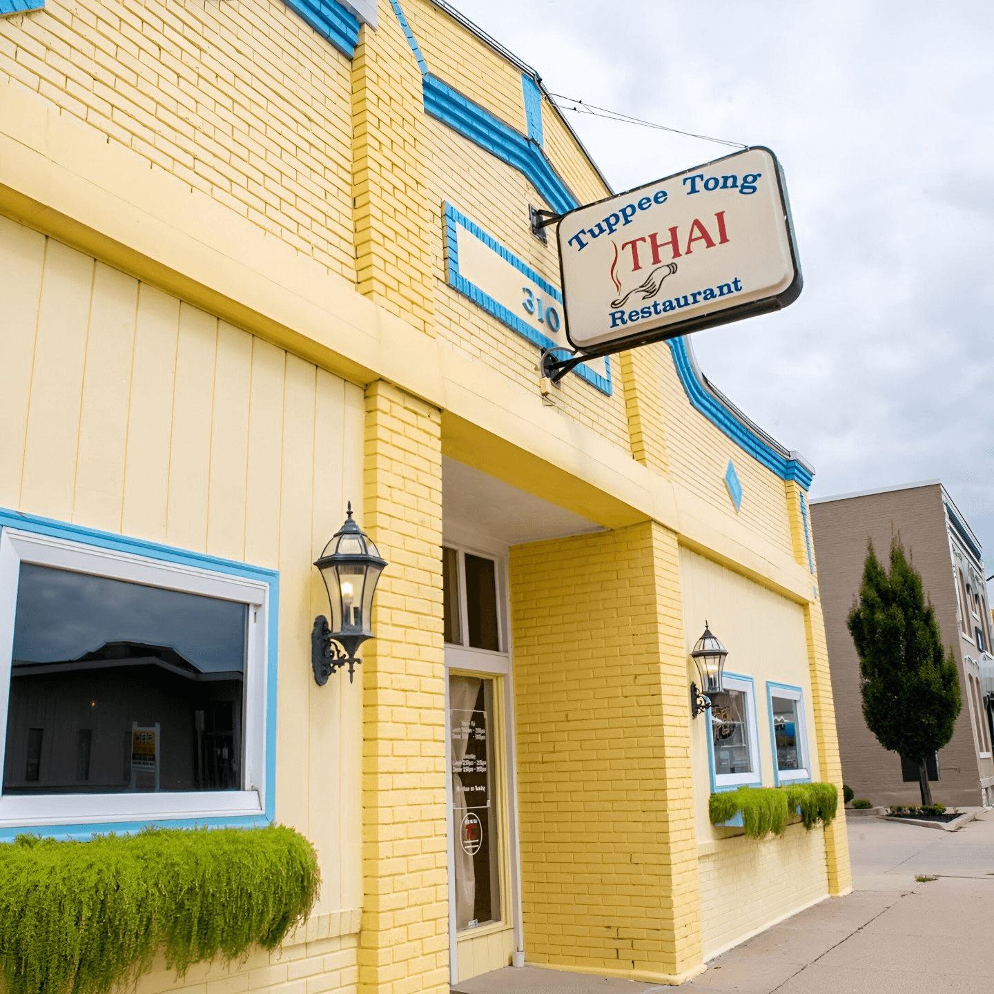 Best Thai food in Muncie, IN | Tuppee Tong Thai Restaurant | Thai food ...