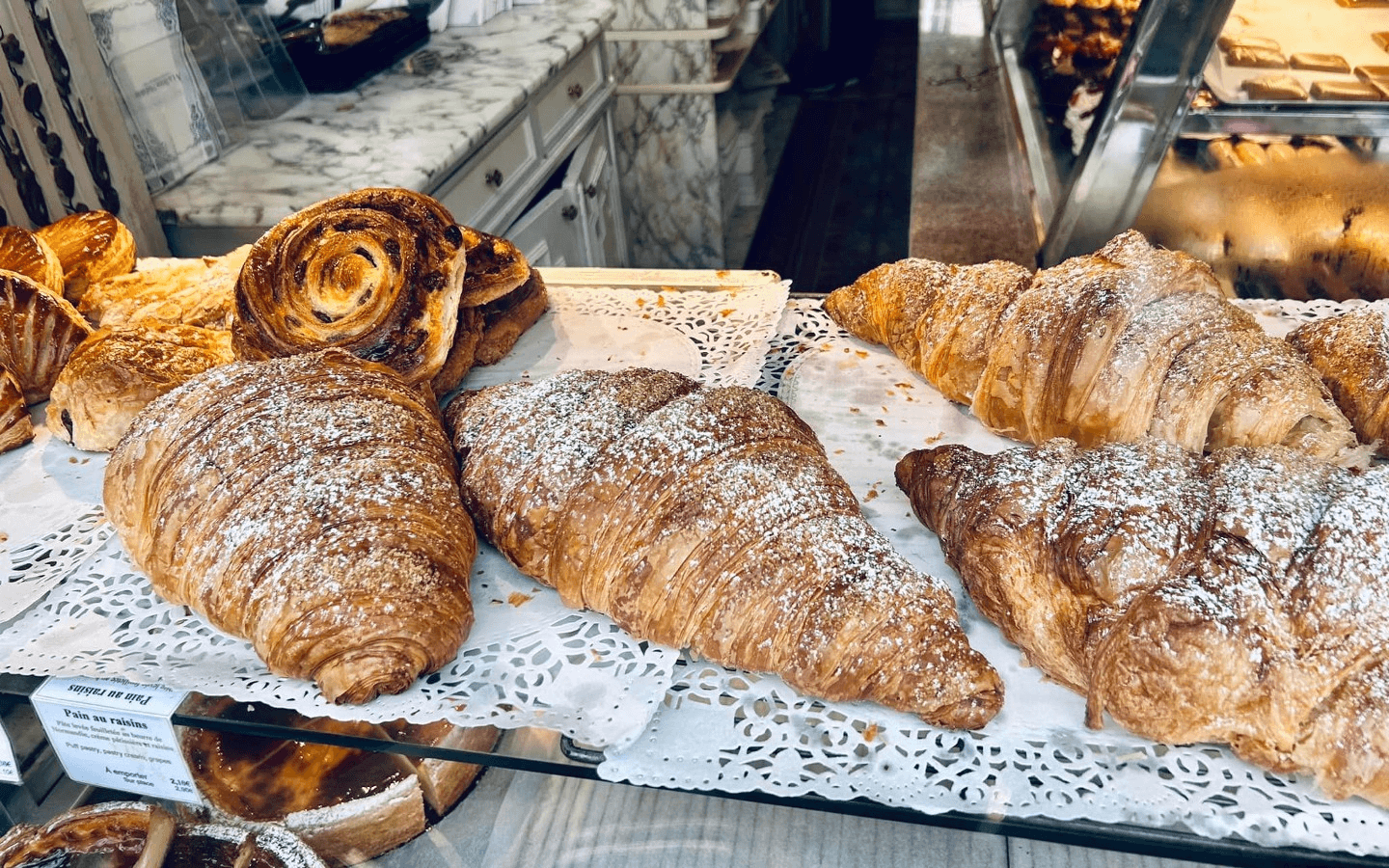 LA CREME | Best french restaurant in Zeeland, MI