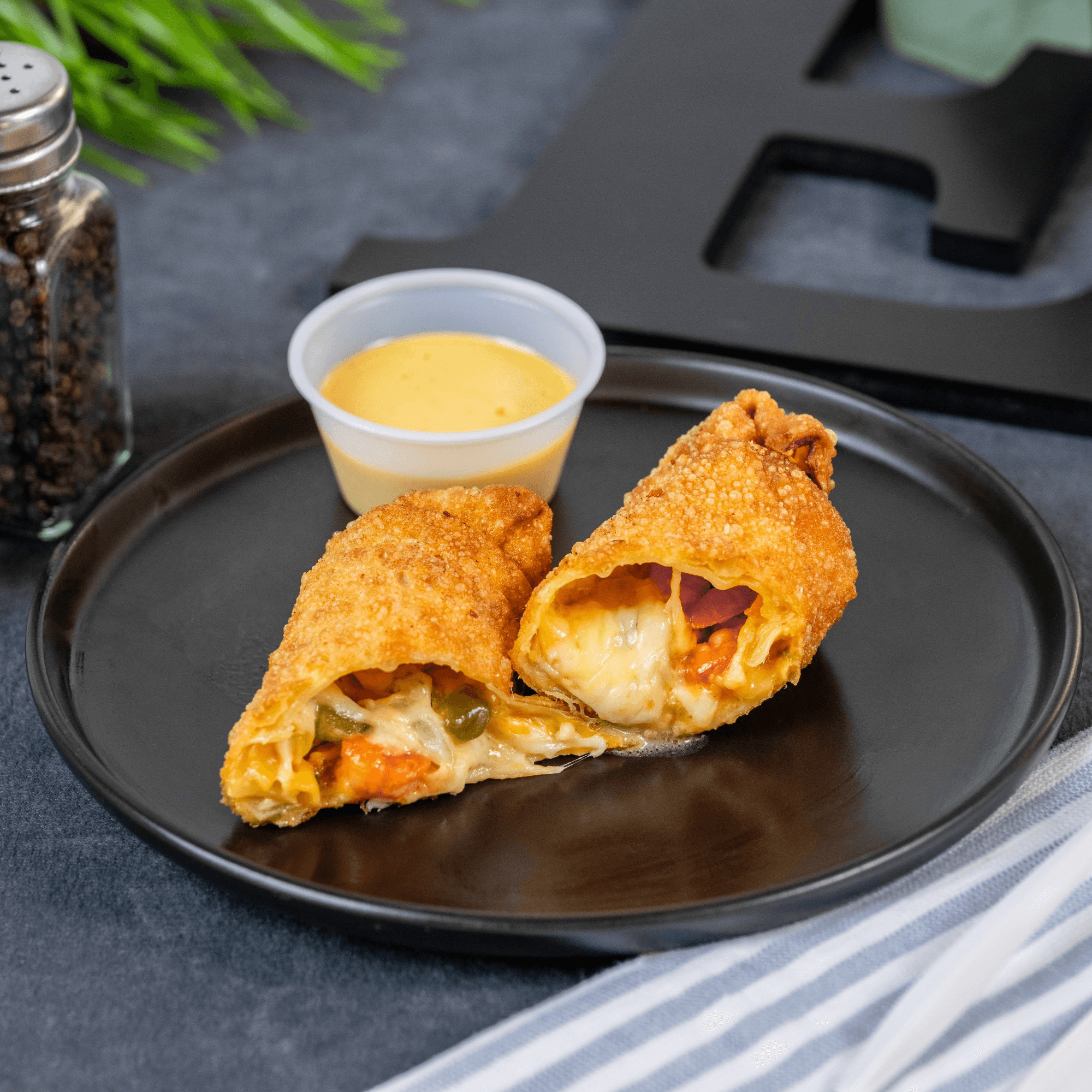 Tastee Rolls | Best Restaurant in IL