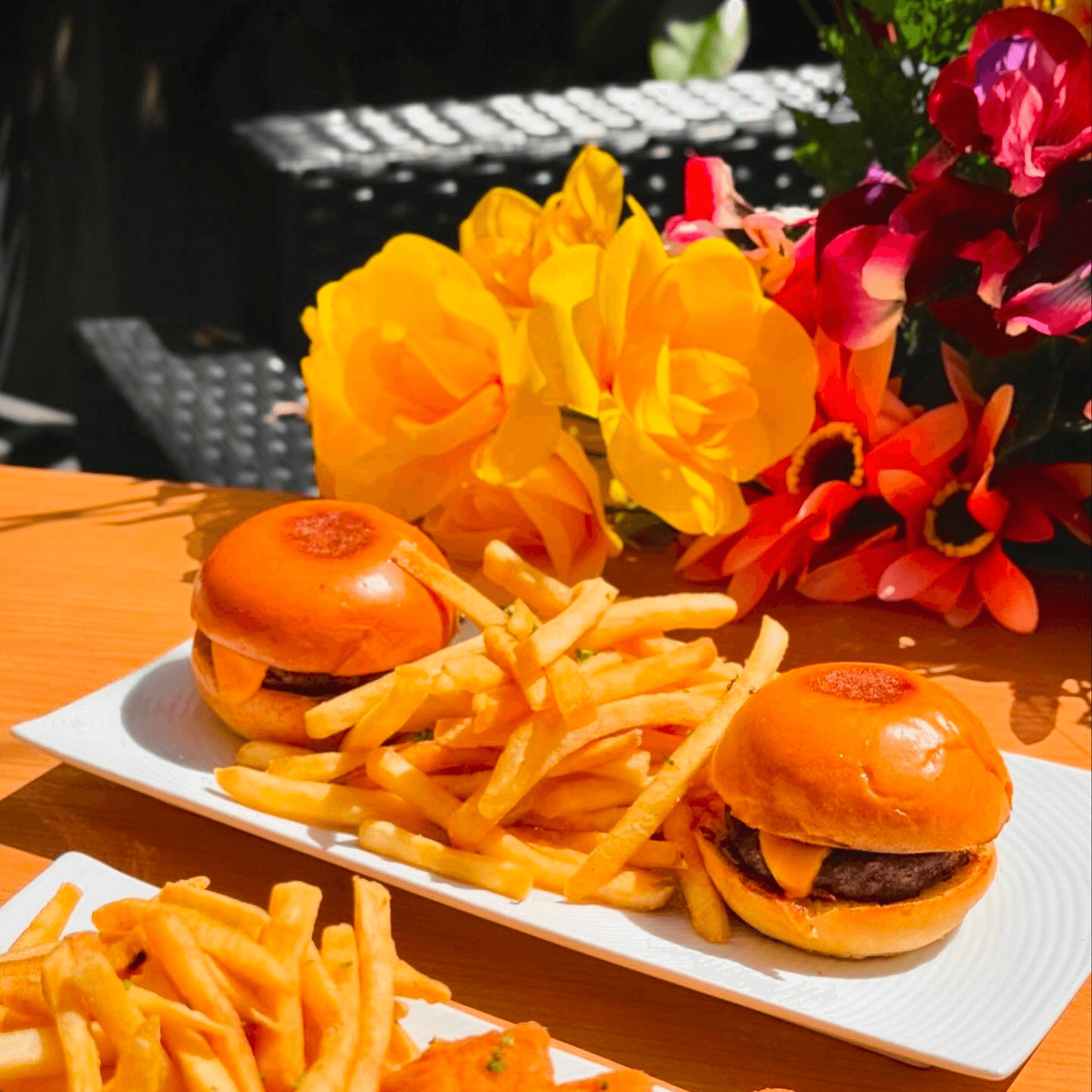 Vees Cafe | Best cafe in CA