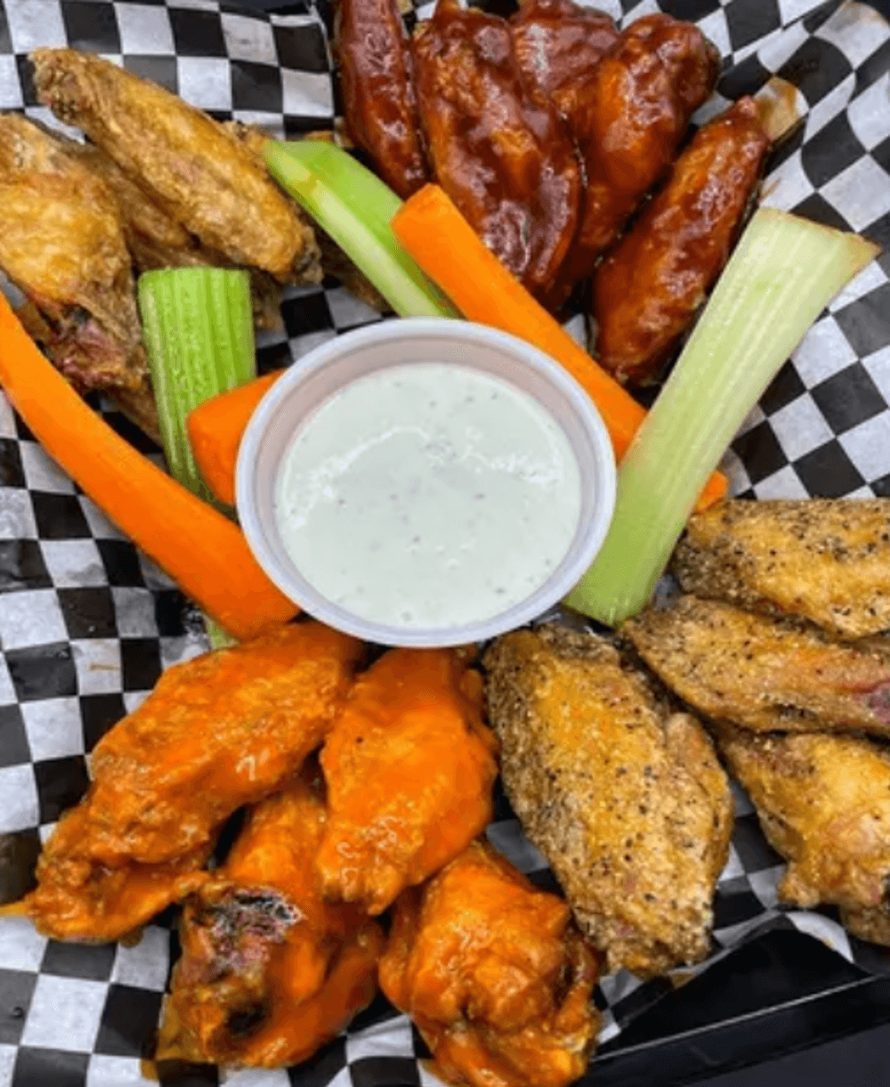 Hot Motha Clucker | Best American Restaurant in Hollywood