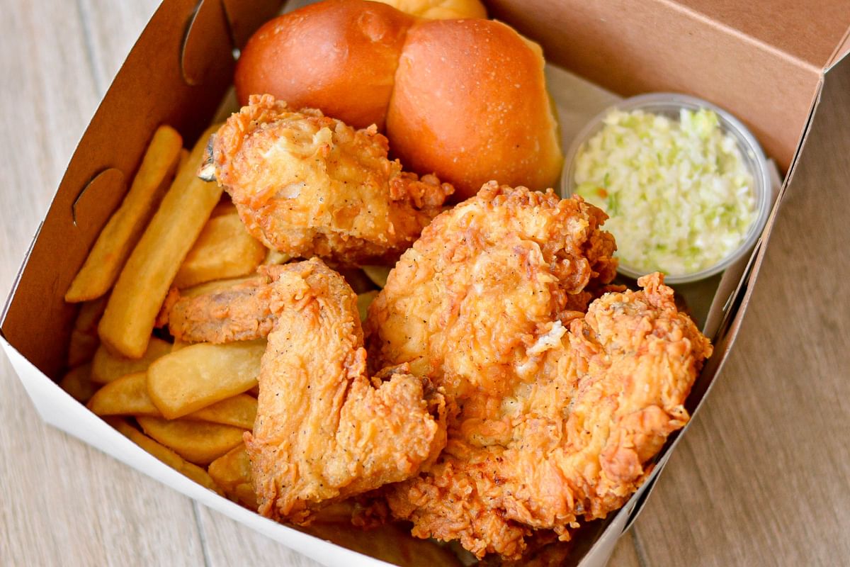 Best Fried chicken restaurant in Pomona, CA | Donahoo's Golden Chicken ...