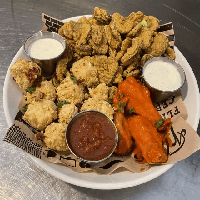 Flips Patio Grill | Best Sports bar in TX | Sports bar near me